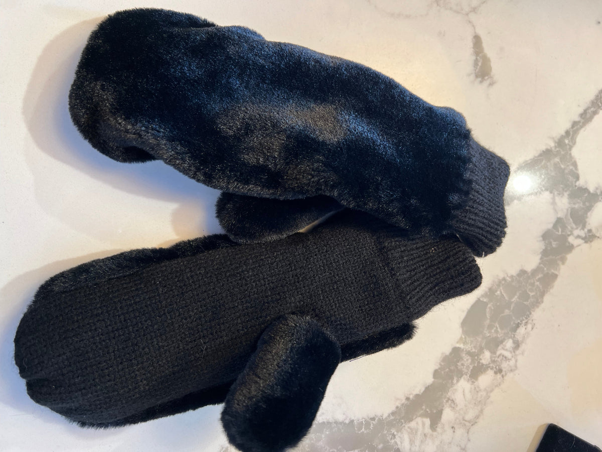 Knit Fluffy Black Mittens 5288 | Carole Cohen Collection